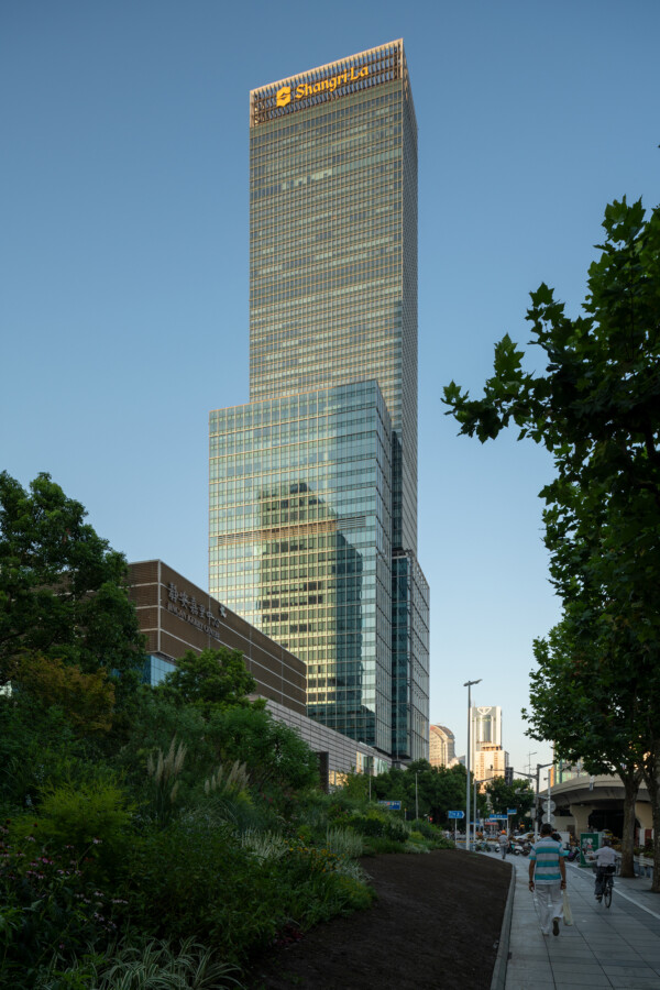 Tall Towers and Tilt-Shifts - Which Lens Should You Use ...